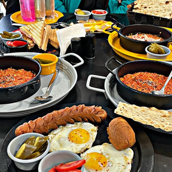 Pikachu Breakfast Cafe|کافه صبحانه پیکاچو - West Azerbaijan
