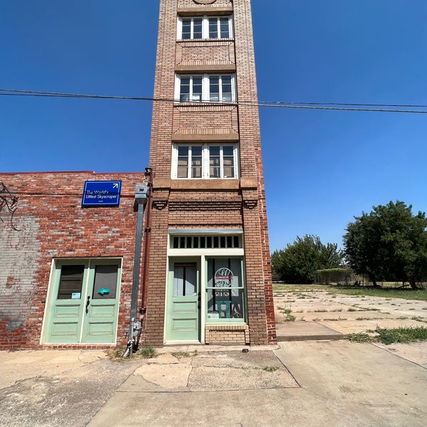 Worlds Smallest Skyscraper - Monument