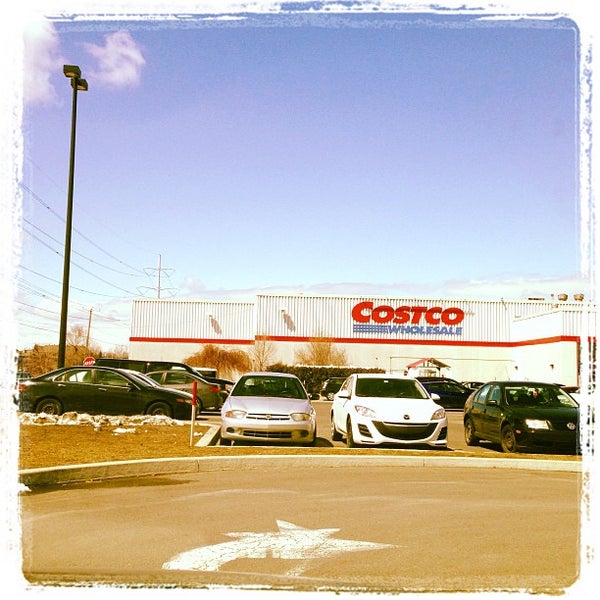Photos at Costco - Anjou - Montréal, QC
