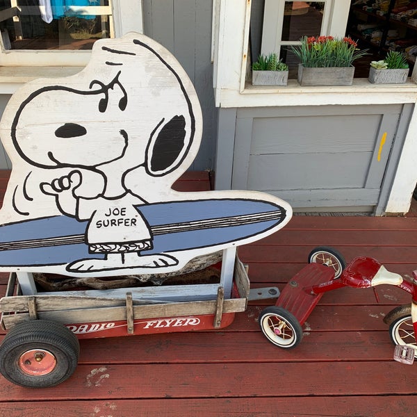 Snoopy's Surf Shop - North Shore - Hale‘iwa, HI