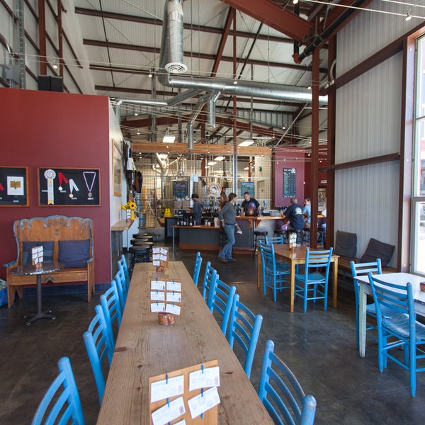 Discretion Brewing - Brewery
