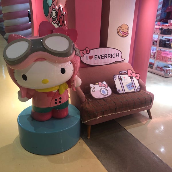 Hello Kitty Kids' Play Corner - 2 tips