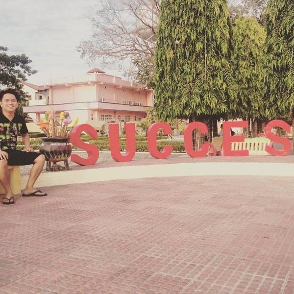 Tayug Town Plaza - Plaza