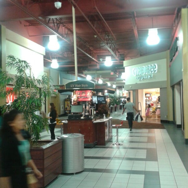 Carousel @ Las Vegas Outlet Mall - Las Vegas, NV