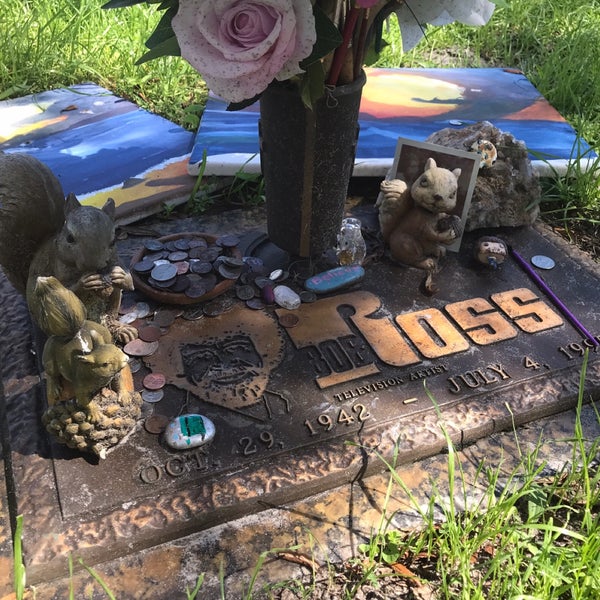 Photos at Bob Ross' grave - Cemetery
