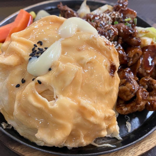 จัตุรัสจามจุรี (Chamchuri Square) - 264 tips