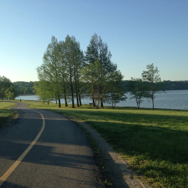 Creve Coeur Lake Running Trail - Maryland Heights, MO