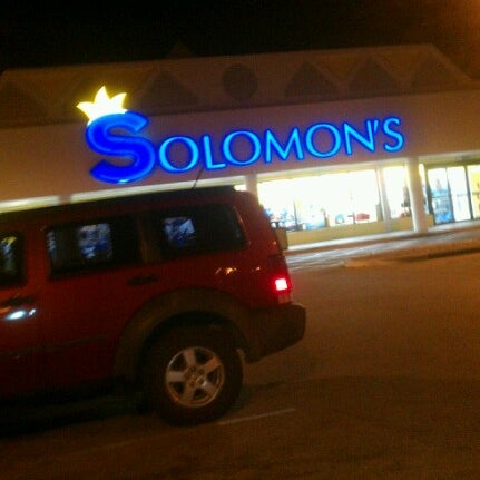 Solomons Lucaya - Food & Drink Shop in Freeport