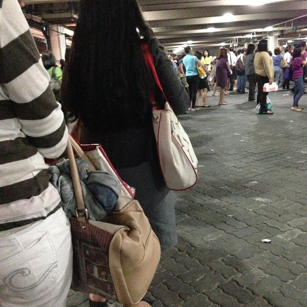 UV Express Ayala - Pacita Terminal - San Lorenzo - 0 tips