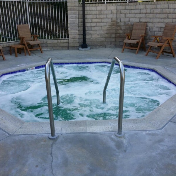 Northbridge Pool and Clubhouse - Newhall - 0 tips