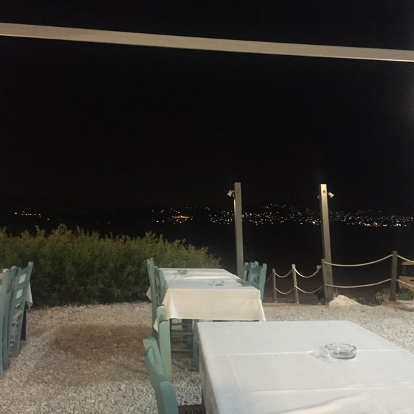 Ψαροταβέρνα του Μπαρμπά Σπύρου - Fish Taverna in Χαμολιά