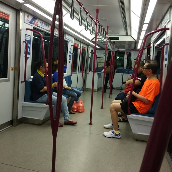 Coral Edge LRT Station (PE3) - Punggol - 70 Punggol Field