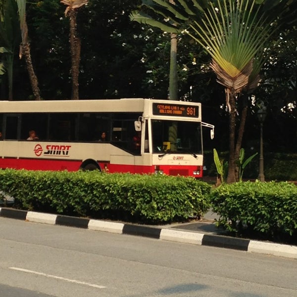Bus Stop 01619 (Opp Raffles Hotel)