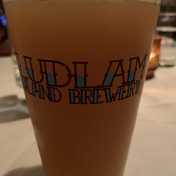 Washington Inn Wine Bar - 801 Washington St