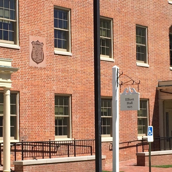 Elliott Hall - 3 tips