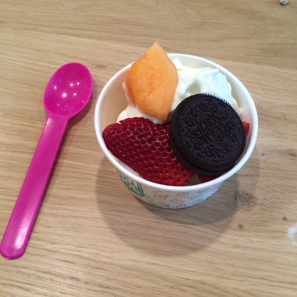 Planet Yoghurt / Planet Pasta - Frozen Yogurt Shop in Gent