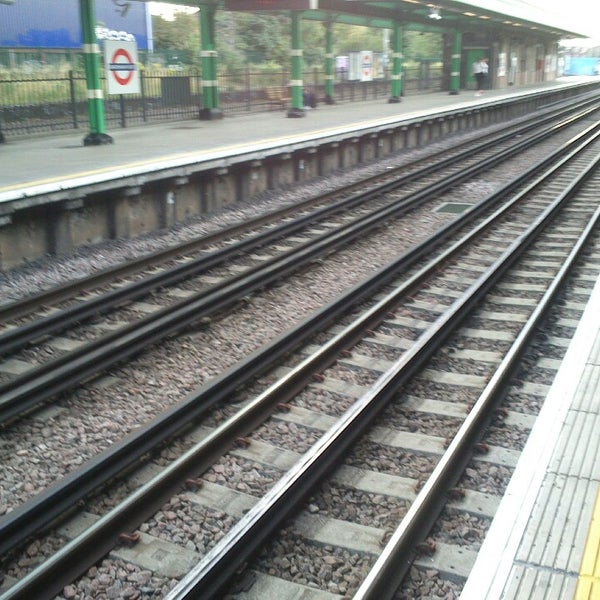 Dagenham East London Underground Station - Metro Station