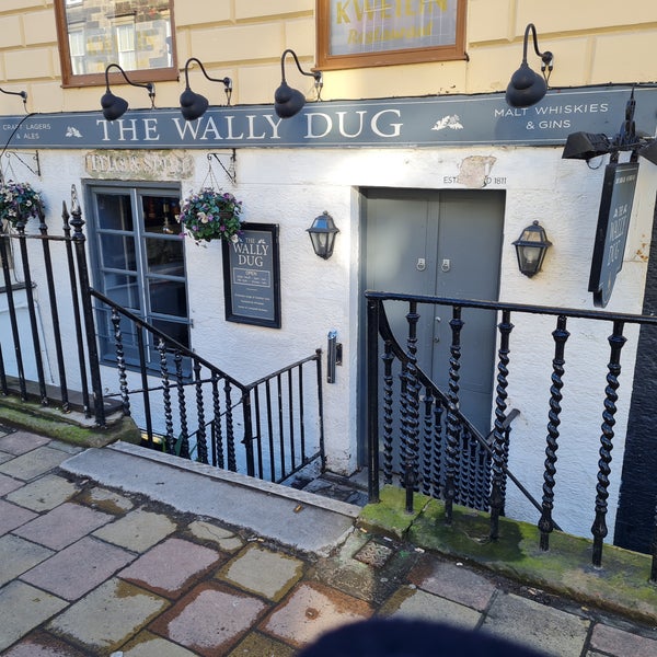 The Wally Dug - Pub in New Town