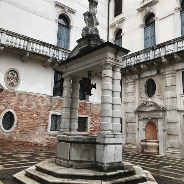 Ca' Pesaro - San Polo - Santa Croce 2076