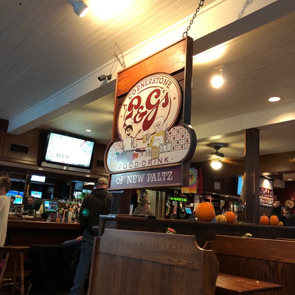 P&G's Restaurant & Bar - Bar