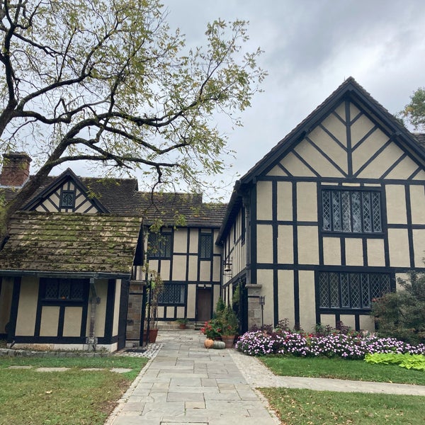 Agecroft Hall - Near West End - 5 tips from 350 visitors