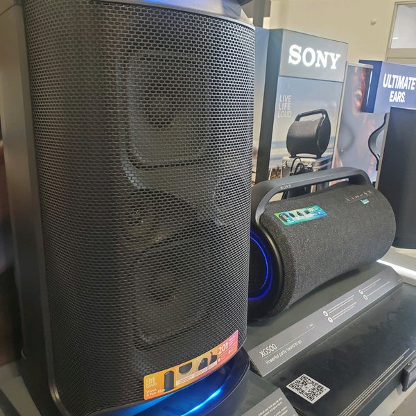 Best Buy - Electronics Store