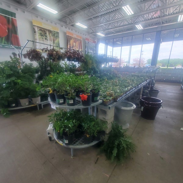 Menards - 1300 US Highway 41