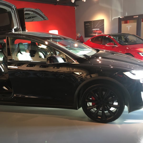 Tesla Motors Den Haag - Forepark - Neckar 16