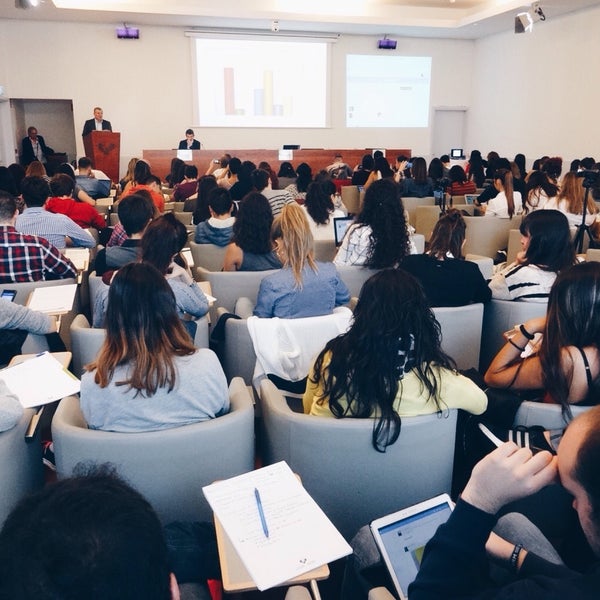 Bizkaia Aretoa EHU-UPV - Abando - Bilbao, País Vasco