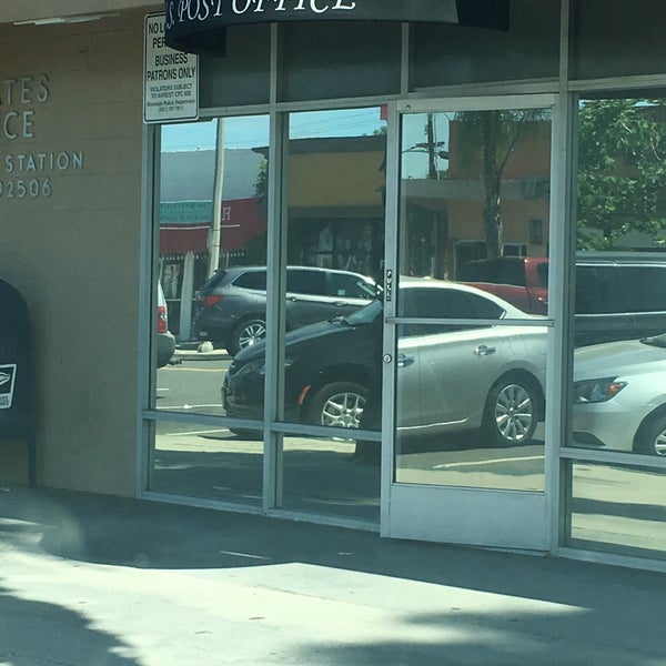 US Post Office - Magnolia Center - Riverside, CA