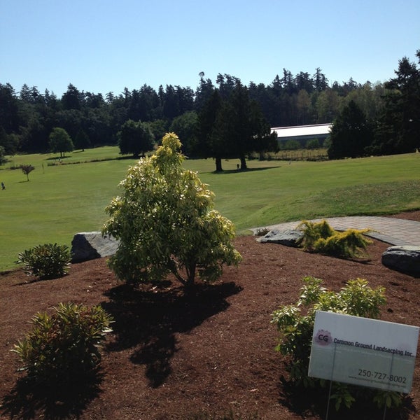 Mt Douglas Golf Course - Golf Course in Victoria