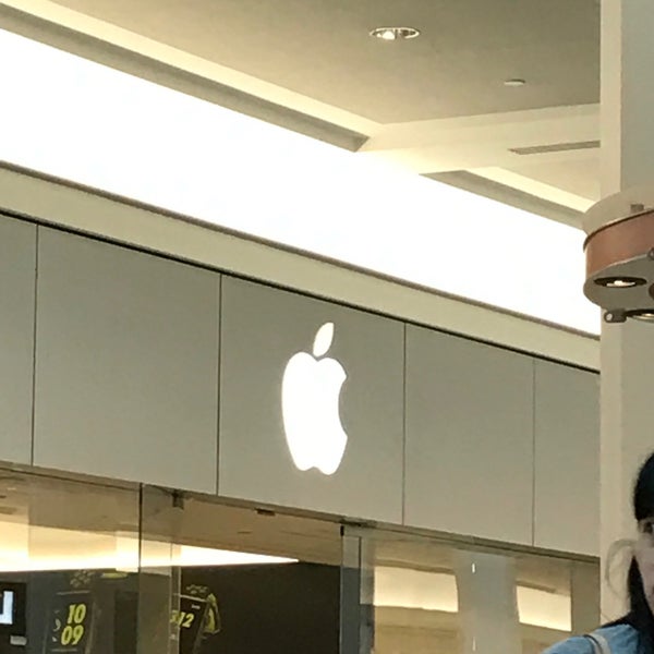 Photos at Apple South Hills Village - Mobile Phone Store in Pittsburgh