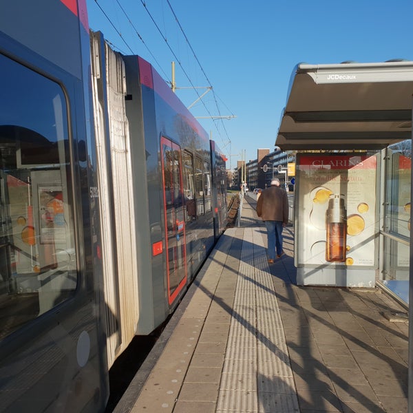 Tramhalte Leidsenhage - Tram Station in Den Haag