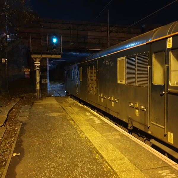 Dalmuir Railway Station (DMR) - Train Station