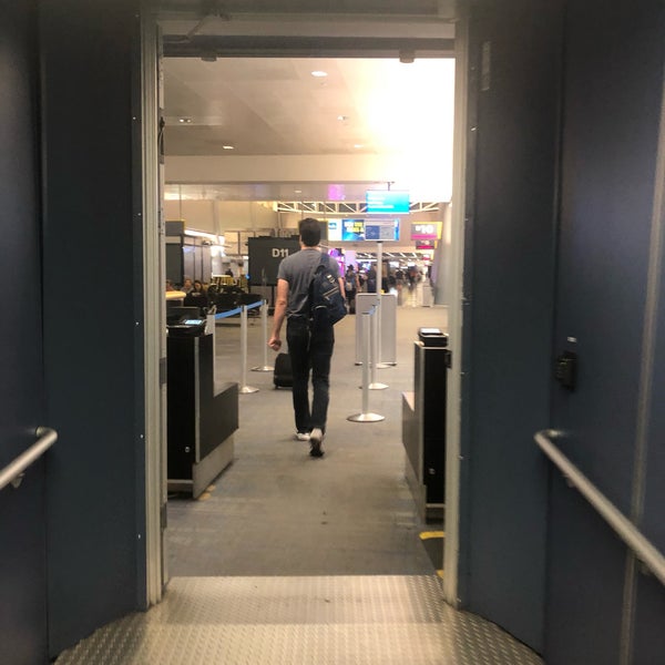 Gate D11 - 6 tips from 1284 visitors