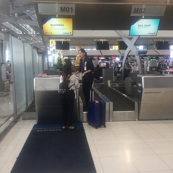 Malaysia Airlines (MH) Check-in - Check-in Hall, Row M