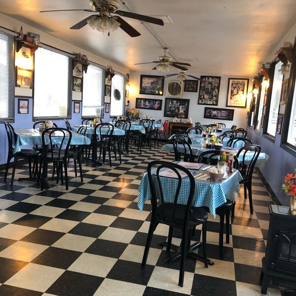Mel's Diner - 15 tips from 200 visitors