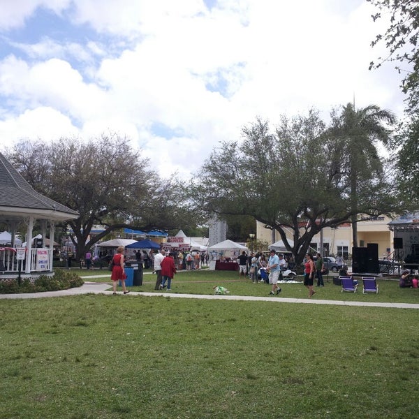 Miami Springs Circle Park - Other Great Outdoors in Miami Springs