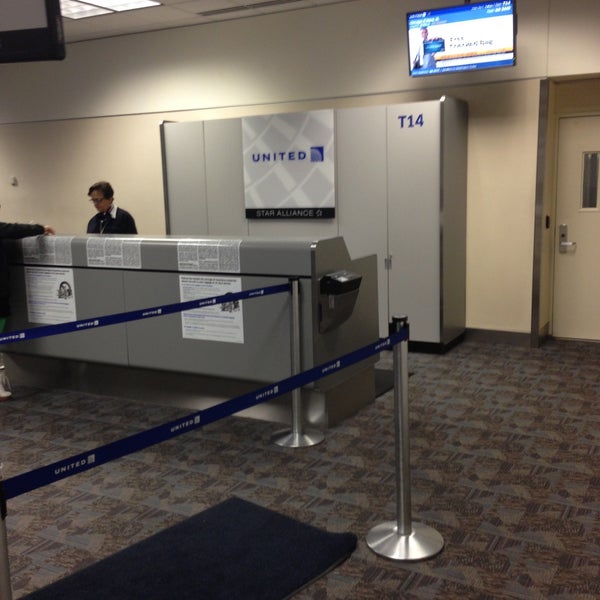Gate T15 - Airport Gate in Atlanta