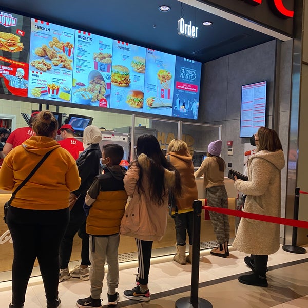 KFC - Α. Παπανδρέου 35, The Mall Athens