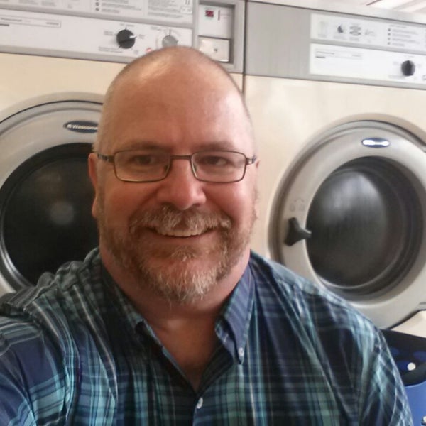 Colonial Laundromat - Laundry Service in Oswego