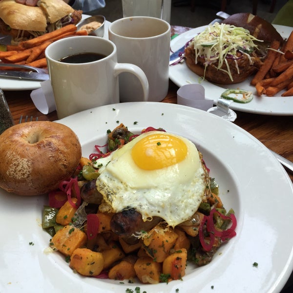 Logan Bar & Grill - Logan Square - 71 tips