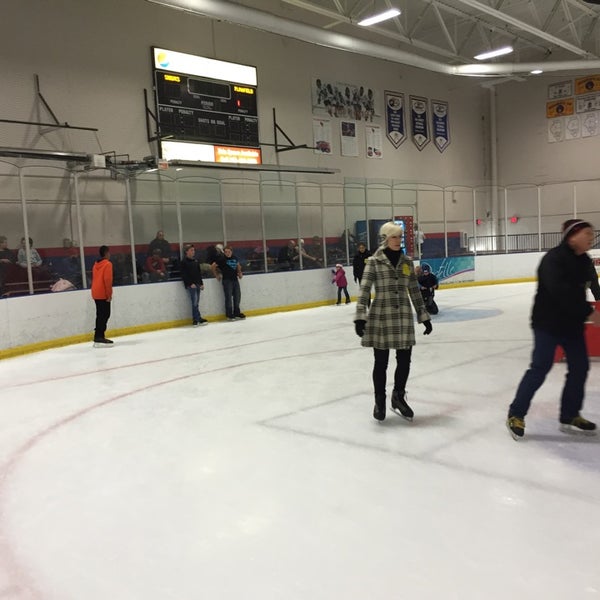 Photos at Pepsi Ice Center - Downtown Bloomington - 7 tips from 355 ...