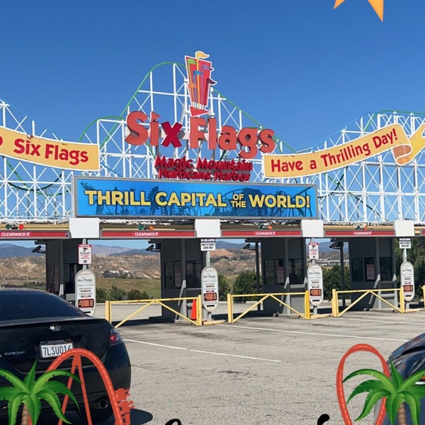 Six Flags Magic Mountain Entrance 2022