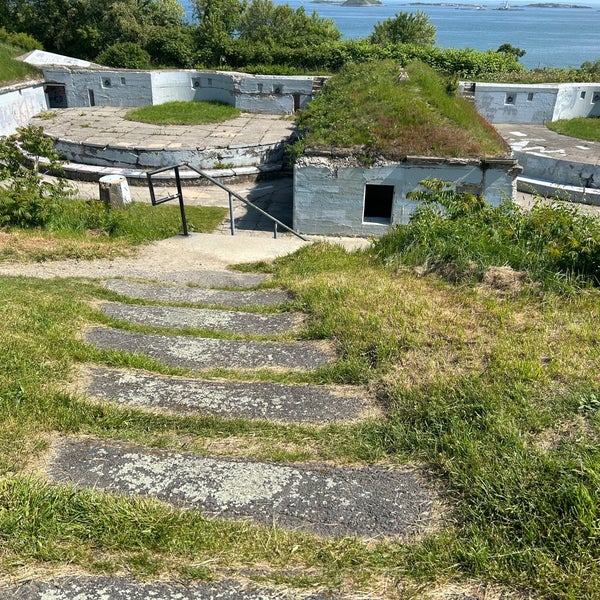Fort Revere - Scenic Lookout in Hull