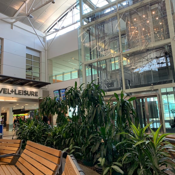 Photos at Halifax Stanfield International Airport (YHZ) - 747 Bell Blvd