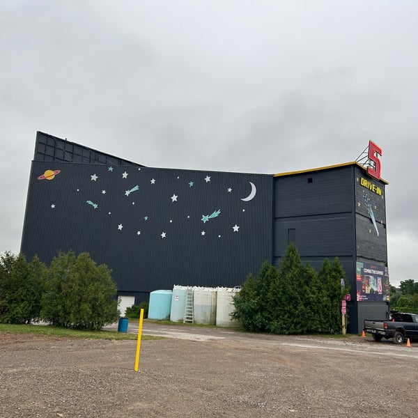 The 5 Drive-In - Oakville, ON