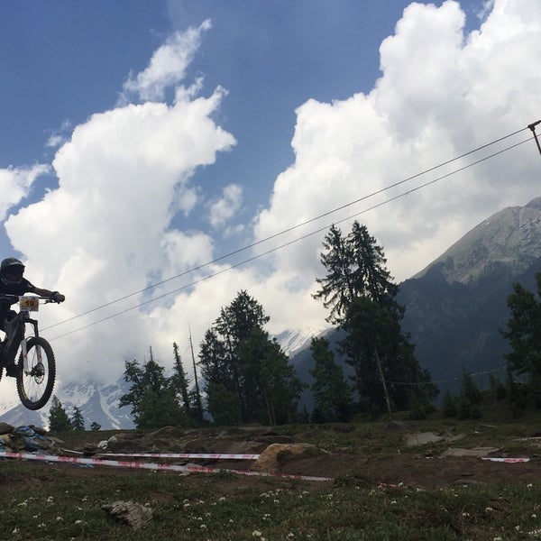 Solang Valley :Adventure Hub Of Manali - Ski Trail in Solang