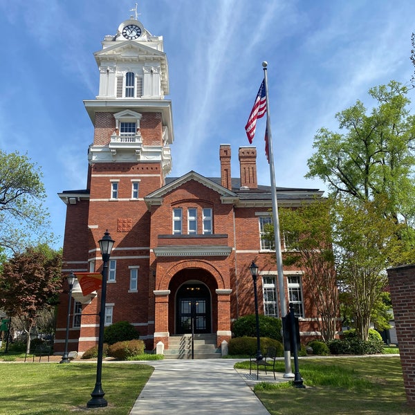 Gwinnett County Historic Courthouse - 1 tip