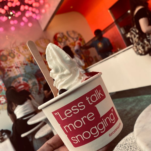 Snog Pure Frozen Yogurt - 9 Brewer St